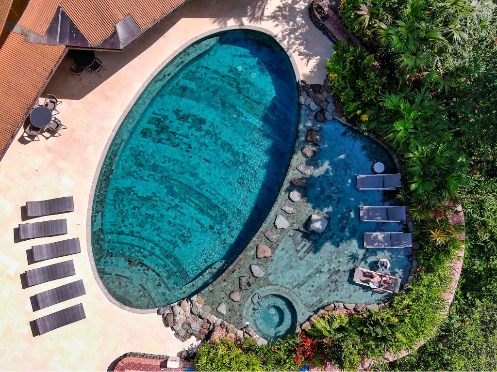 The Lodge | Tropic Star